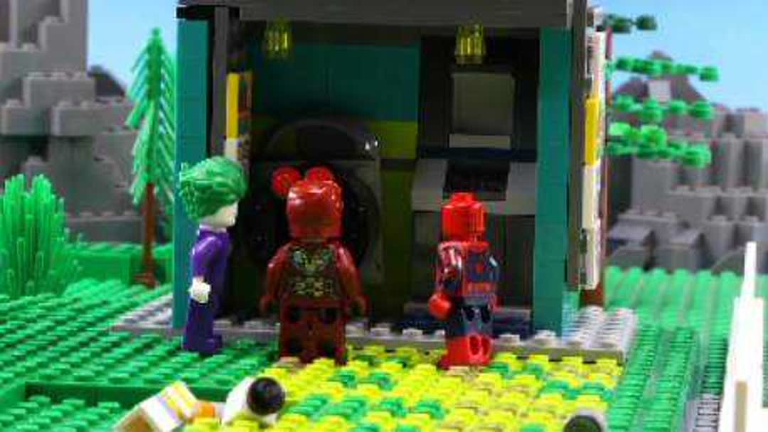 钢铁侠制作了一个废物回收机,乐高定格动画