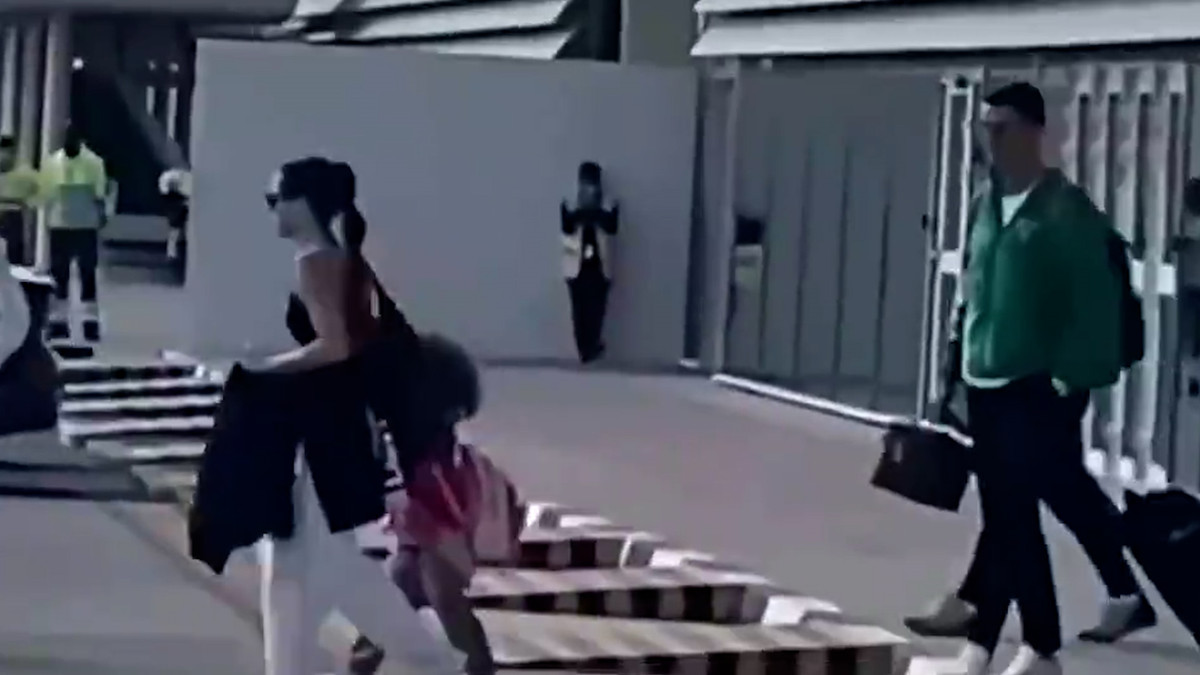 离开伤心地!结束世界杯之旅,C罗一家乘私人飞机离开卡塔尔