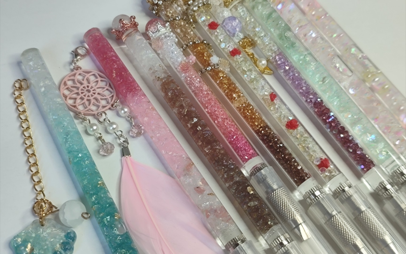 盘一下砸在手里的笔刀们 有流沙有填充 全部降价出