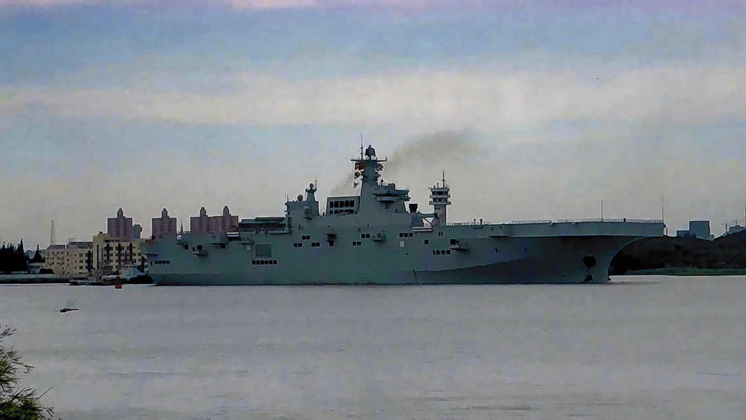 075两栖攻击舰被曝首次海试!距离服役又进一步