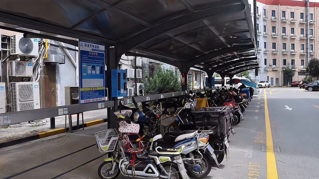 电动车一充就满,一跑就掉两格电,是什么原因?怎么解决?