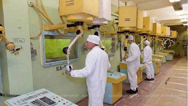 美国每年花费,上百亿处理核废料,中国却回收赚钱,专家说出原因