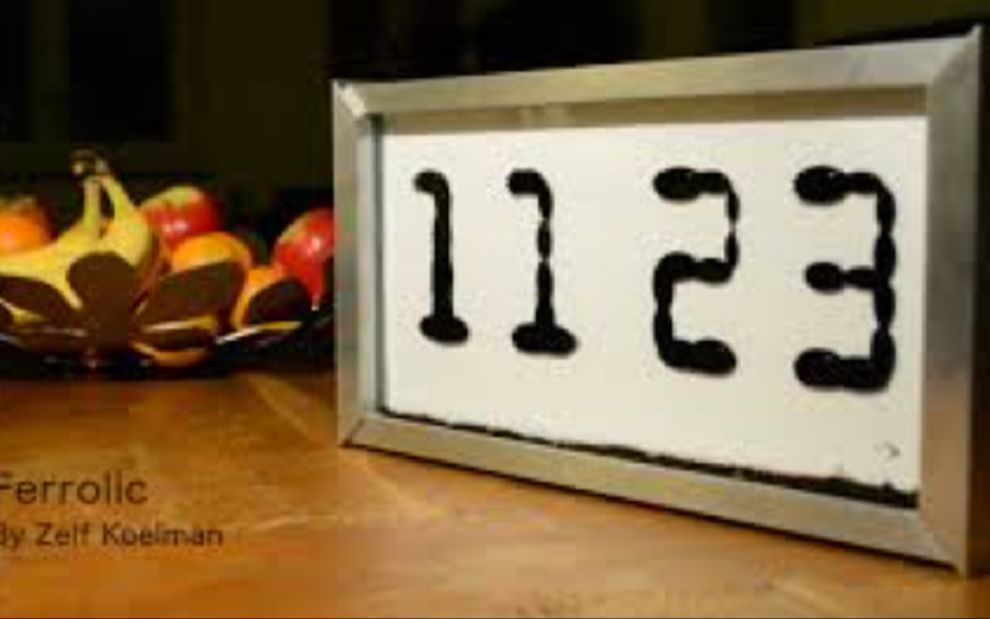 流体时钟问世,售价5万!这样显示时间的方式有点魔幻