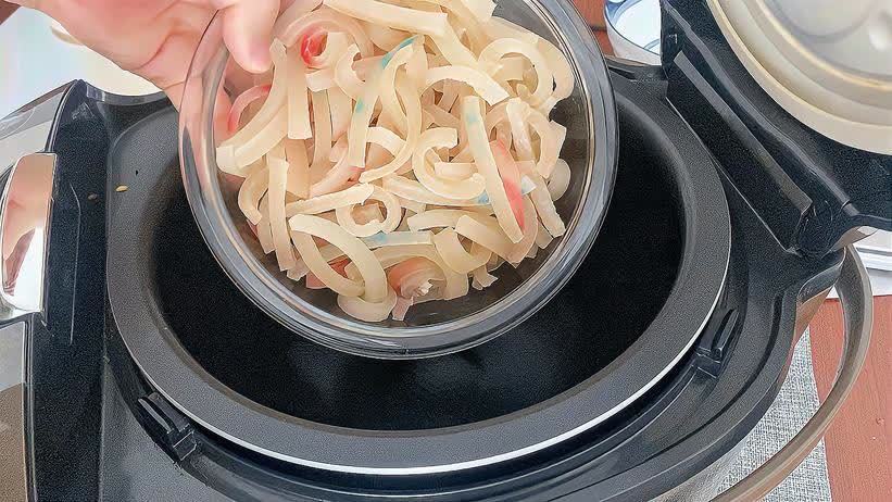 猪皮冻懒人做法,不用熬煮,电饭煲一键搞定,不臭不腥,Q弹美味