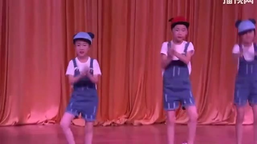 最新《bar bar bar》二年级舞蹈 超火的女生舞蹈 小学生舞蹈