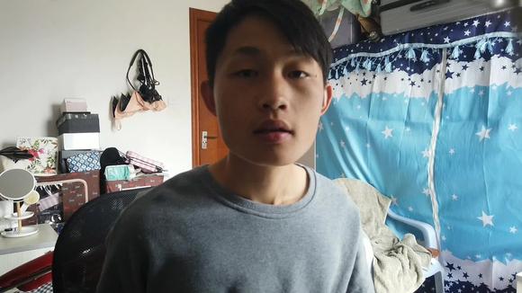 小伙赚到1400元,扣完税后最终能得到多少钱?