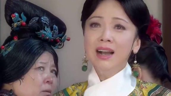 新还珠格格:皇上想杀容嬷嬷,皇后跪地求情,主仆二人情深啊