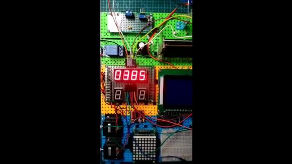 4位数码管实验。