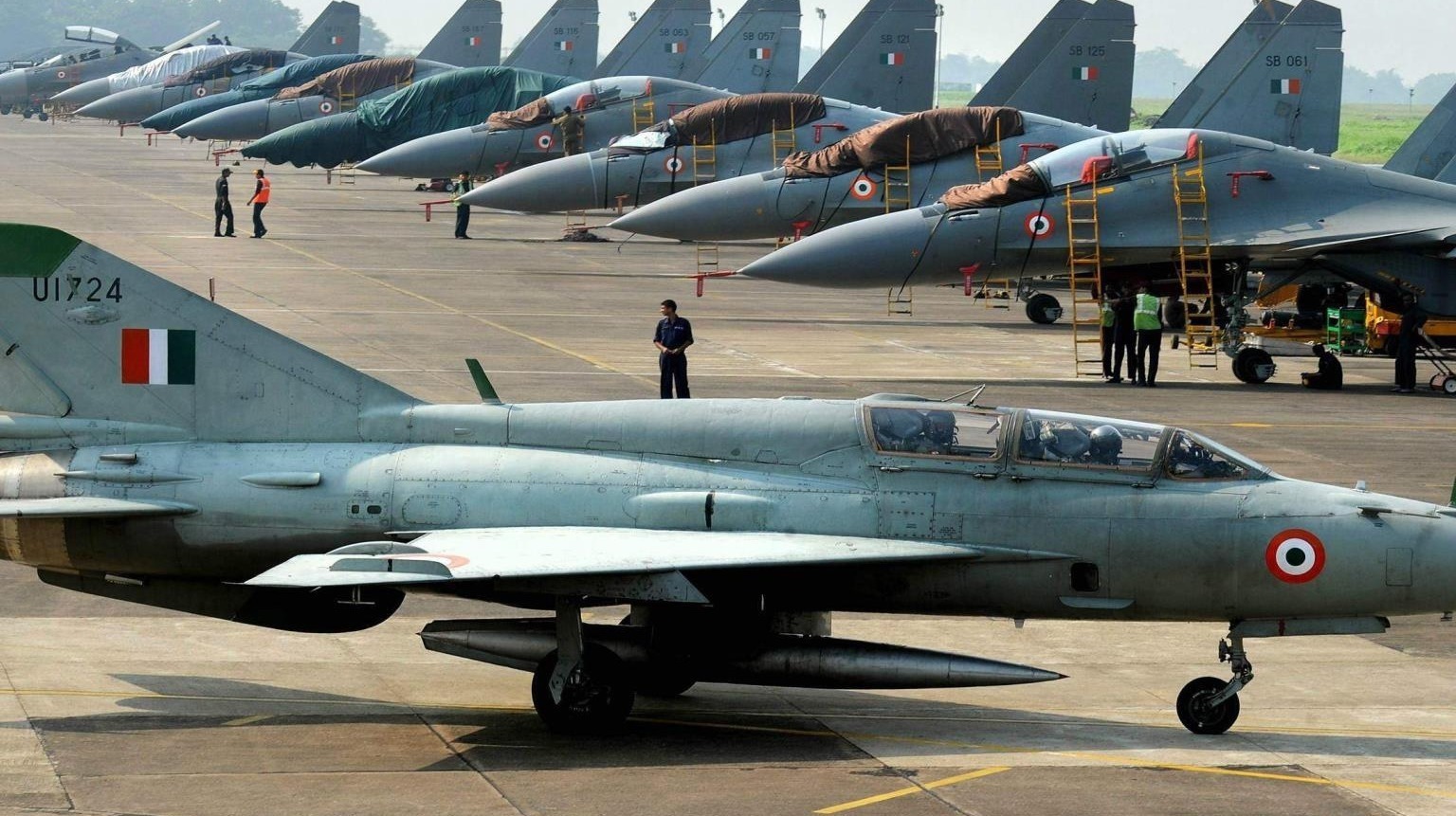 为了报米格21一箭之仇,印度将目标锁定枭龙,这次必须给点颜色