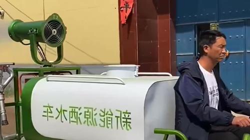 村里用的洒水车你见过吗,有一辆三轮车就可以实现了