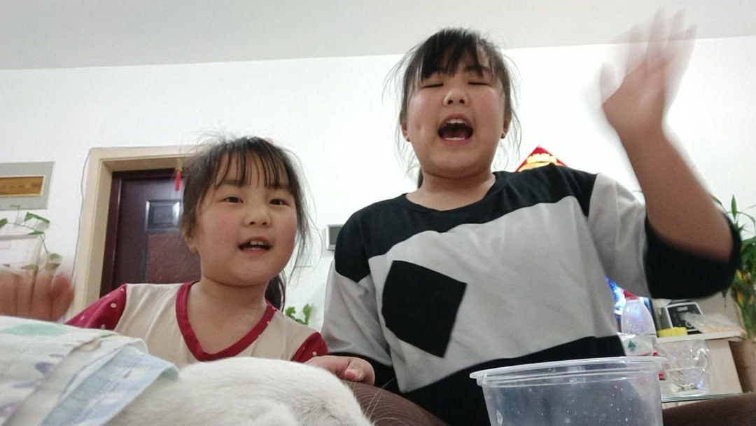 用家里的两种材料做起泡胶