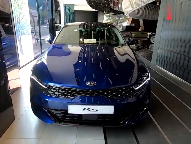 关于2020款起亚凯酷K5的详细实拍视频,全面了解后买不买做个参考