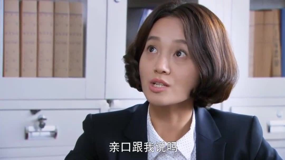 厂长让会计做假账,不料出纳的一句话,让他们立马担心起来