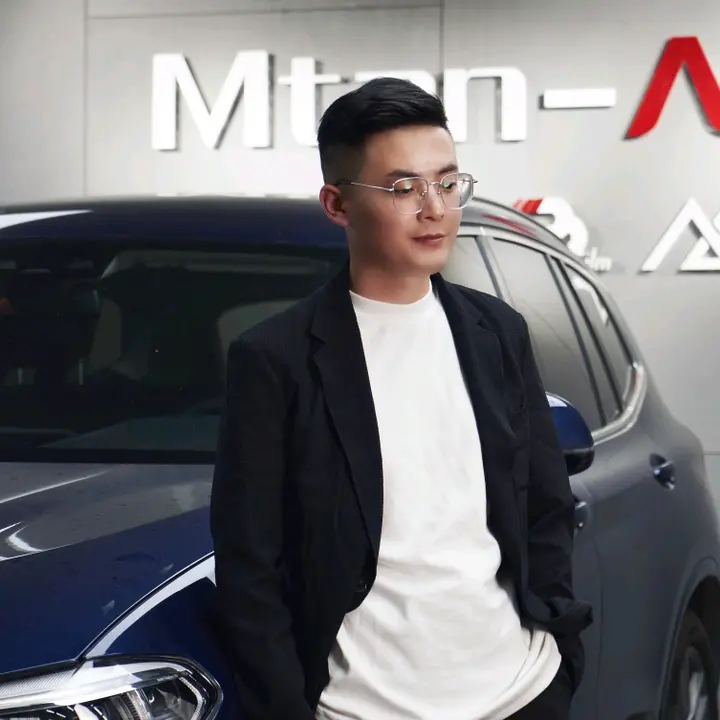 修宝马的吉老师 