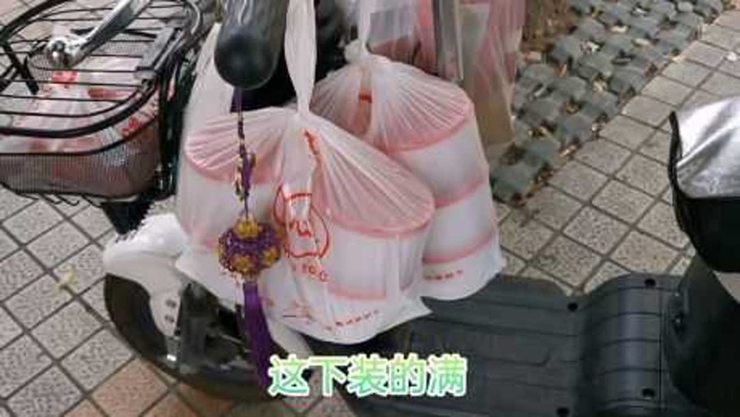 外卖一单10份烫和饭,挂满车头车筐餐箱,猜猜有多少补助钱