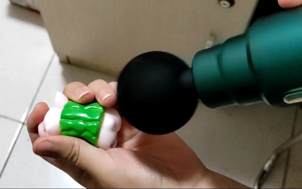 筋膜枪的正确用法,杀猪了哈哈哈哈,超解压