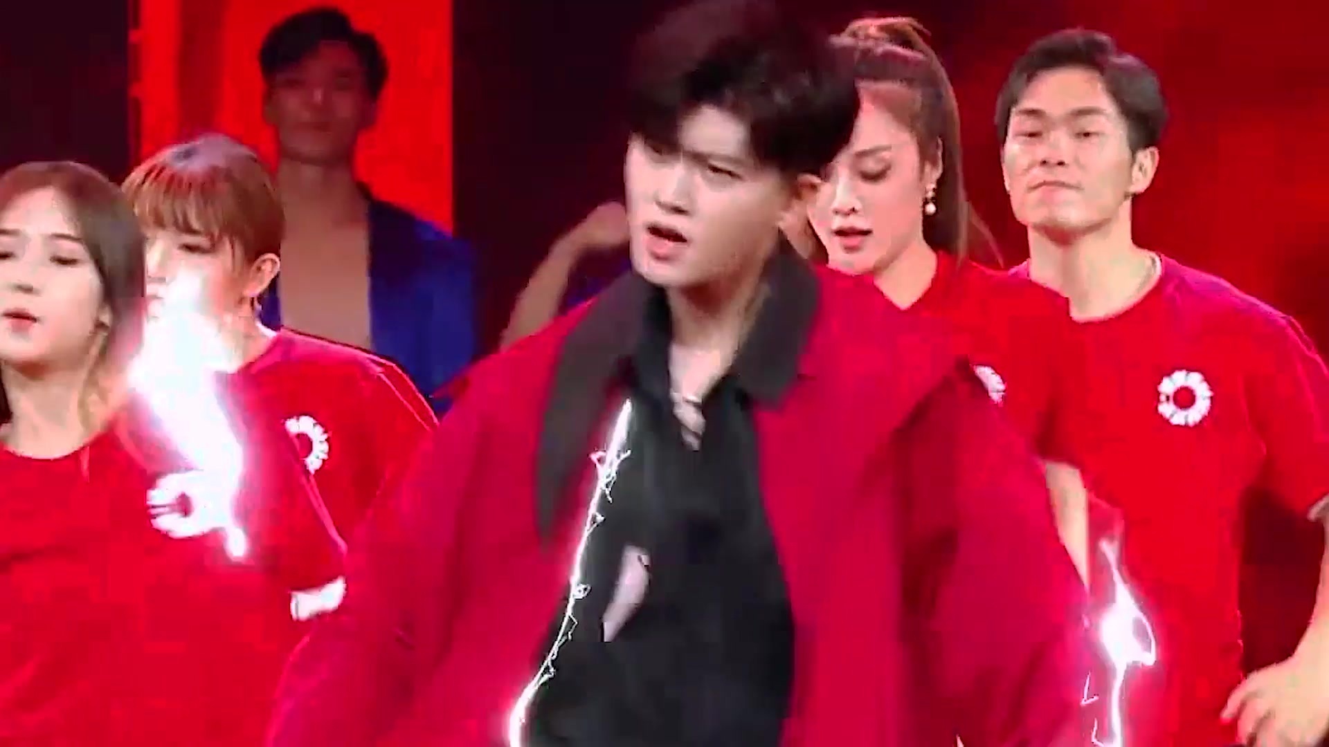 任嘉伦这段舞帅到我了!