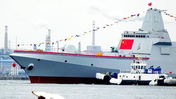 055大驱到底有多大?看完对比之后,网友:名副其实的万吨巨舰