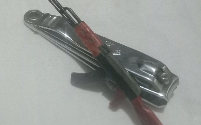 用两根筷条制作的10:1比例AK模型