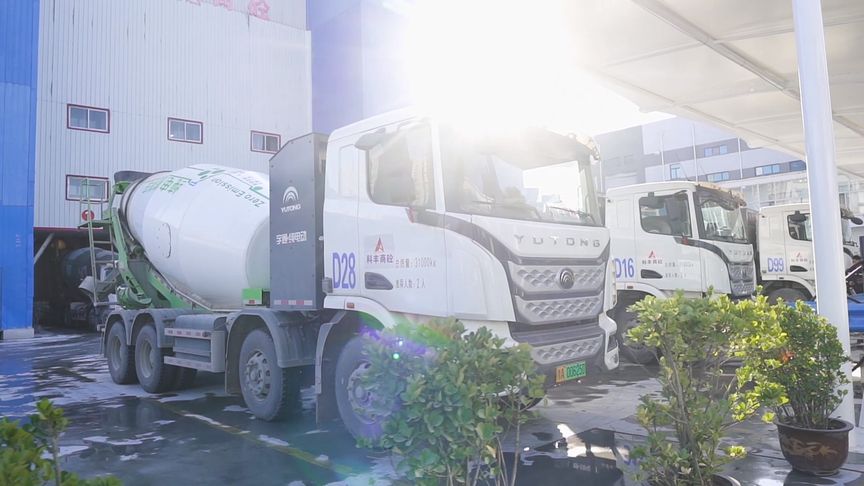 一公里成本仅5毛!宇通纯电动搅拌车多批量交车