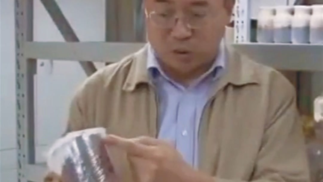 毛霉菌丝生长非常迅速 受毛霉侵染的培养料 初期会出现这些症状