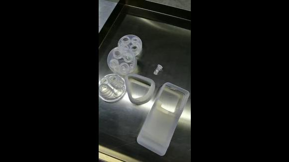 苏州医疗级硅胶制品厂制作液态硅胶制品一次性使用穿刺器、面罩