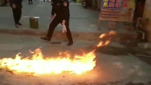 灭火器消防知识,现场演练居然有人不会用,你真的会用灭火器吗?