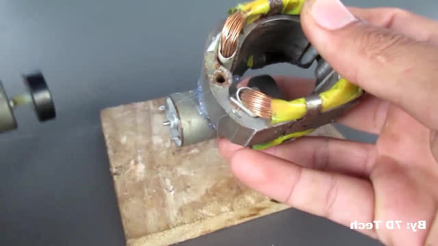 教你自制发电机,不需要电池供电,能达到两千V不用交电费