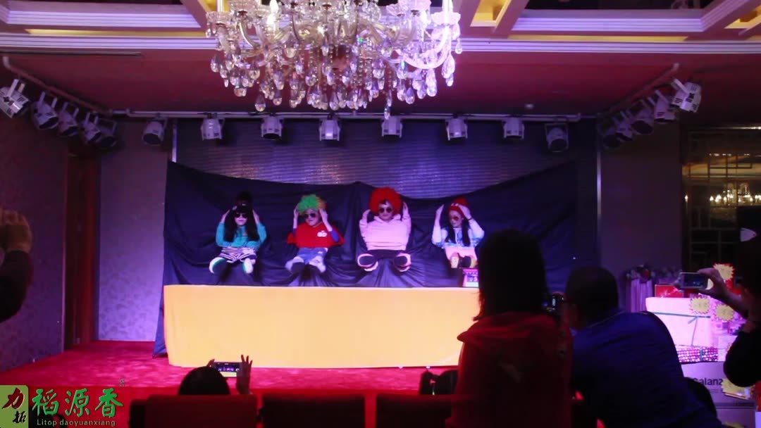 力拓大米2015跨年晚会电商部节目《小人舞》