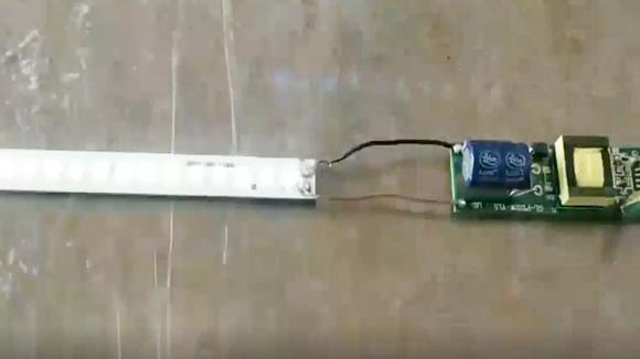 MT7833LED恒流源灯闪烁故障原来是这个元件损坏,电路原理与维修