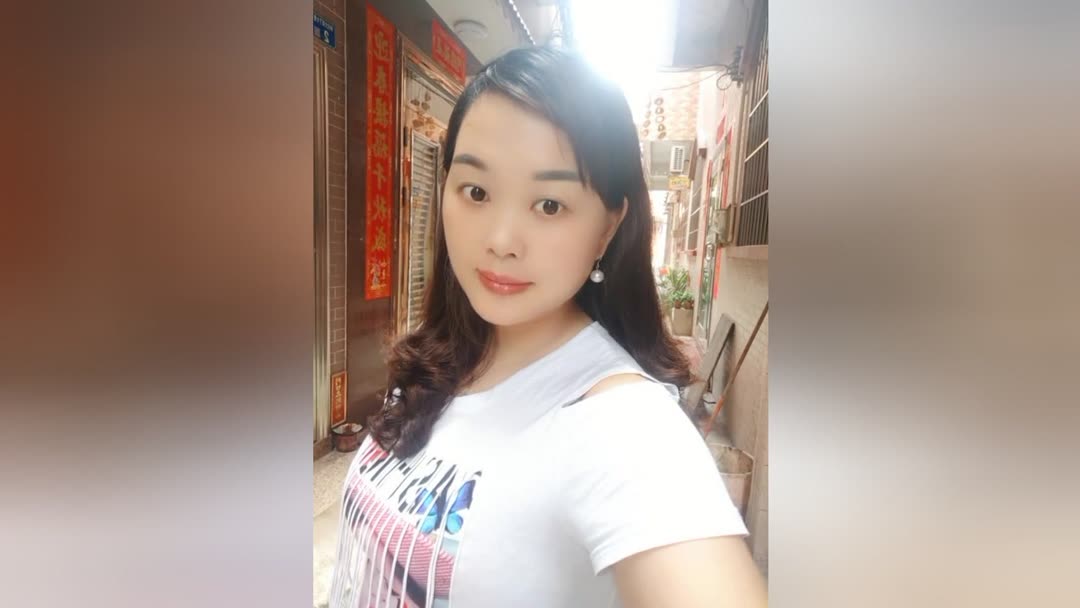 出生84年,35岁,中国标准身高1米56体重留给神评论的老铁们#小助手