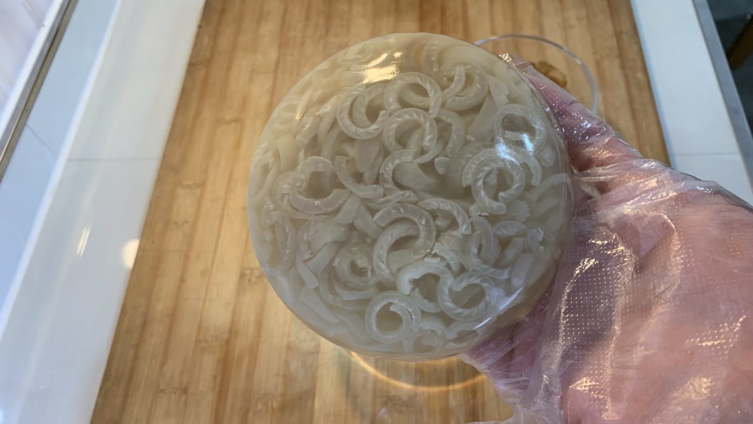 熬猪皮冻直接放盐就是大错特错,教你正确做法,晶莹剔透Q弹爽滑
