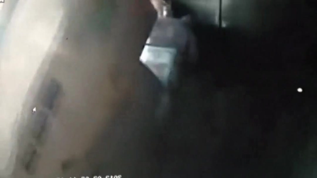 盘点那些电梯内发生的事故,每一幕看了都让人心痛