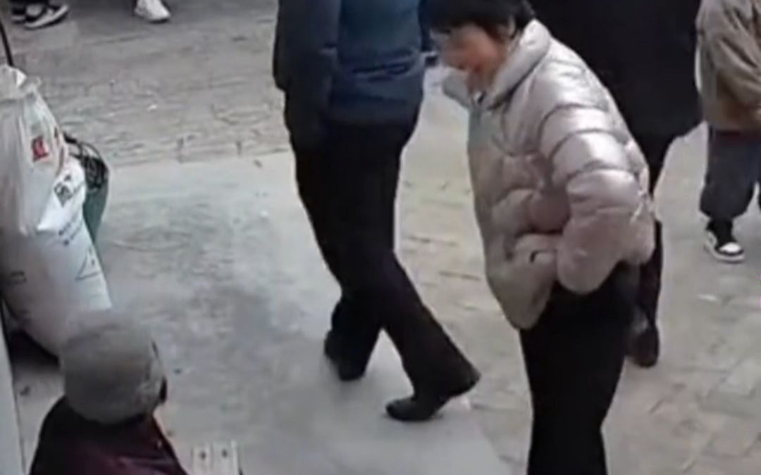 充电器一拔,就是一年啊。记得,常回家看看!