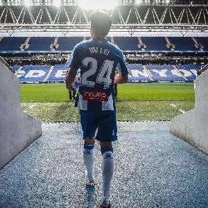 与生活对线的小唐 