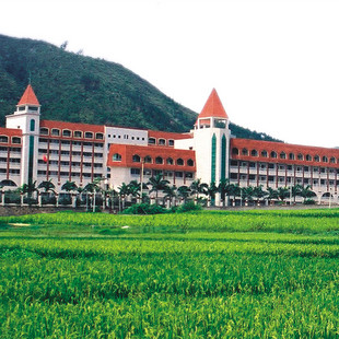 普宁新世界中英文学校 