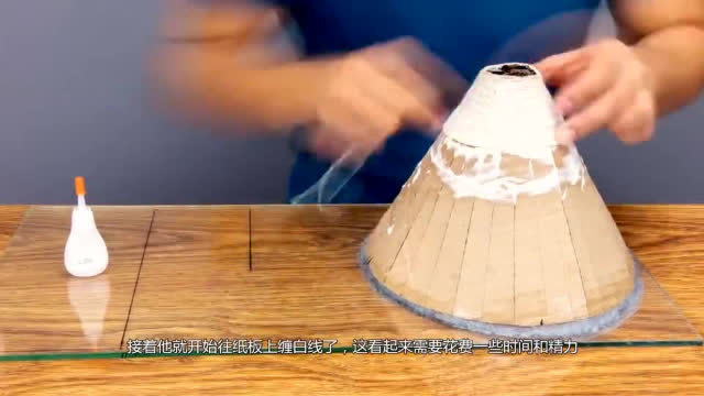 老外用火柴搭建火山模型,结果会怎样呢?