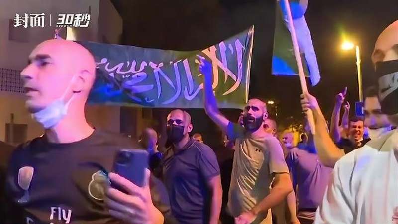 30秒丨中东多国抵制法国货 马克龙:永不向伊斯兰激进分子屈服