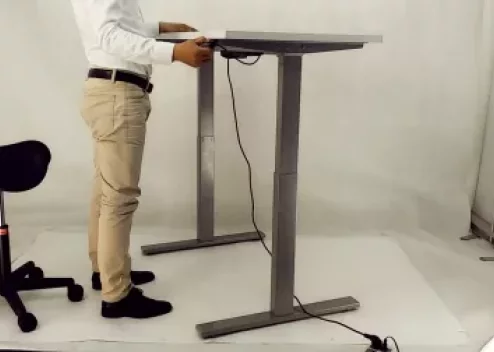达宝利康工电动升降桌 电脑办公桌演示