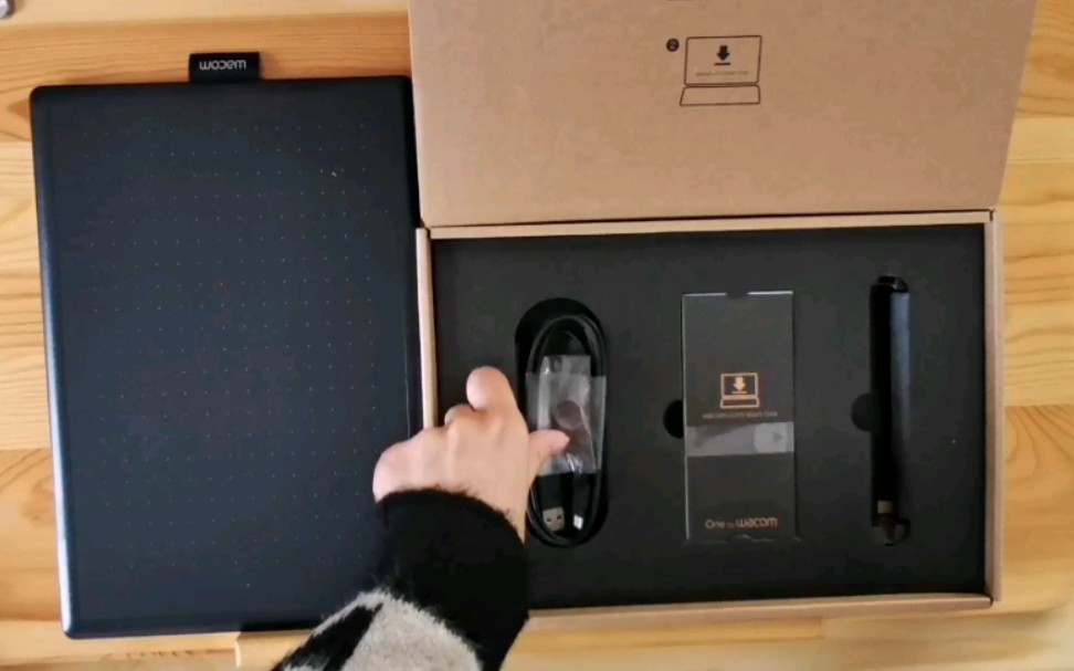 【wacom手绘板】CTL-672开箱,自己买的第一块手绘板,记录一下