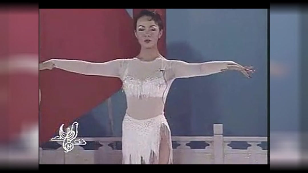 少儿拉丁舞教学视频 拉丁舞基础教学手势和形体(一乐翻