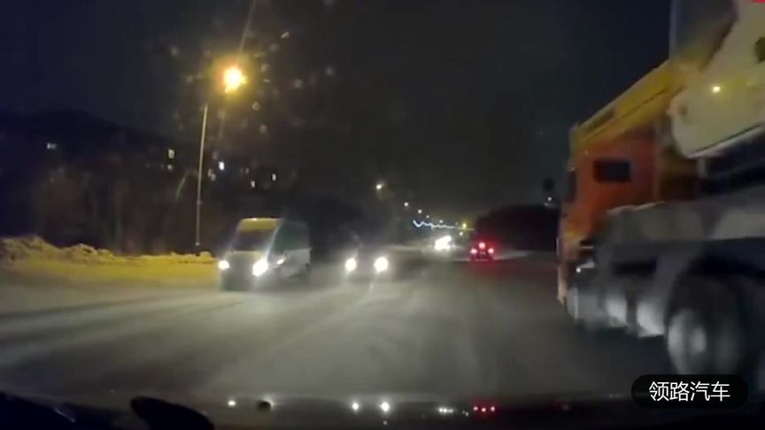 冬天下雪下雨天交通事故大集锦,看来下雪天出门一定要当心