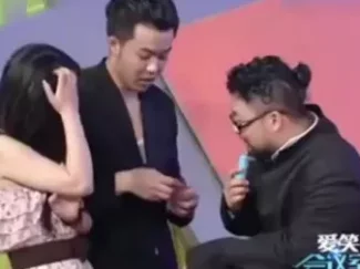 爱笑会议室乔杉爆笑小品《赌神》现场变戏法,都把张一鸣整崩溃了