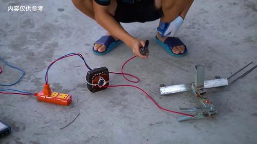 这种小电焊机你见过吗,精巧又便利