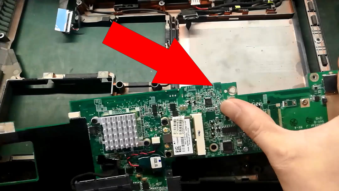不正常的联想笔记本, 拆后意外发现故障点, 给我一根线就能修好它