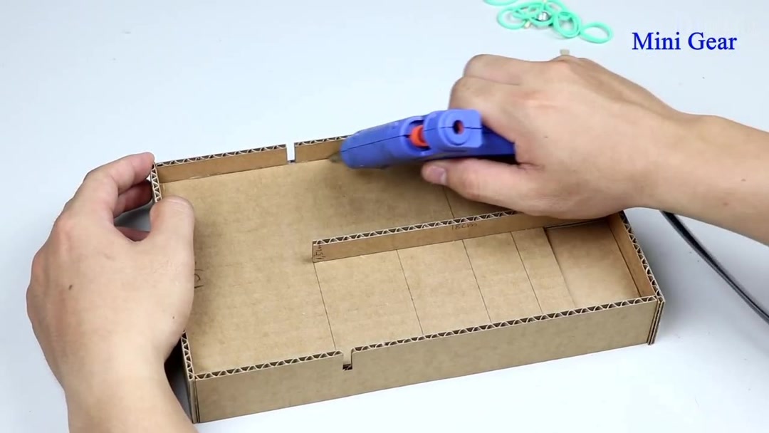 【极酷花园】用纸盒子制作"推圆盘游戏"的全过程【DIY手工系列】