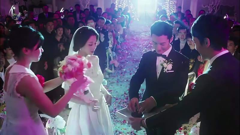 许多年:黄晓明和殷桃喜结良缘,前妻和儿子也来送祝福,完美