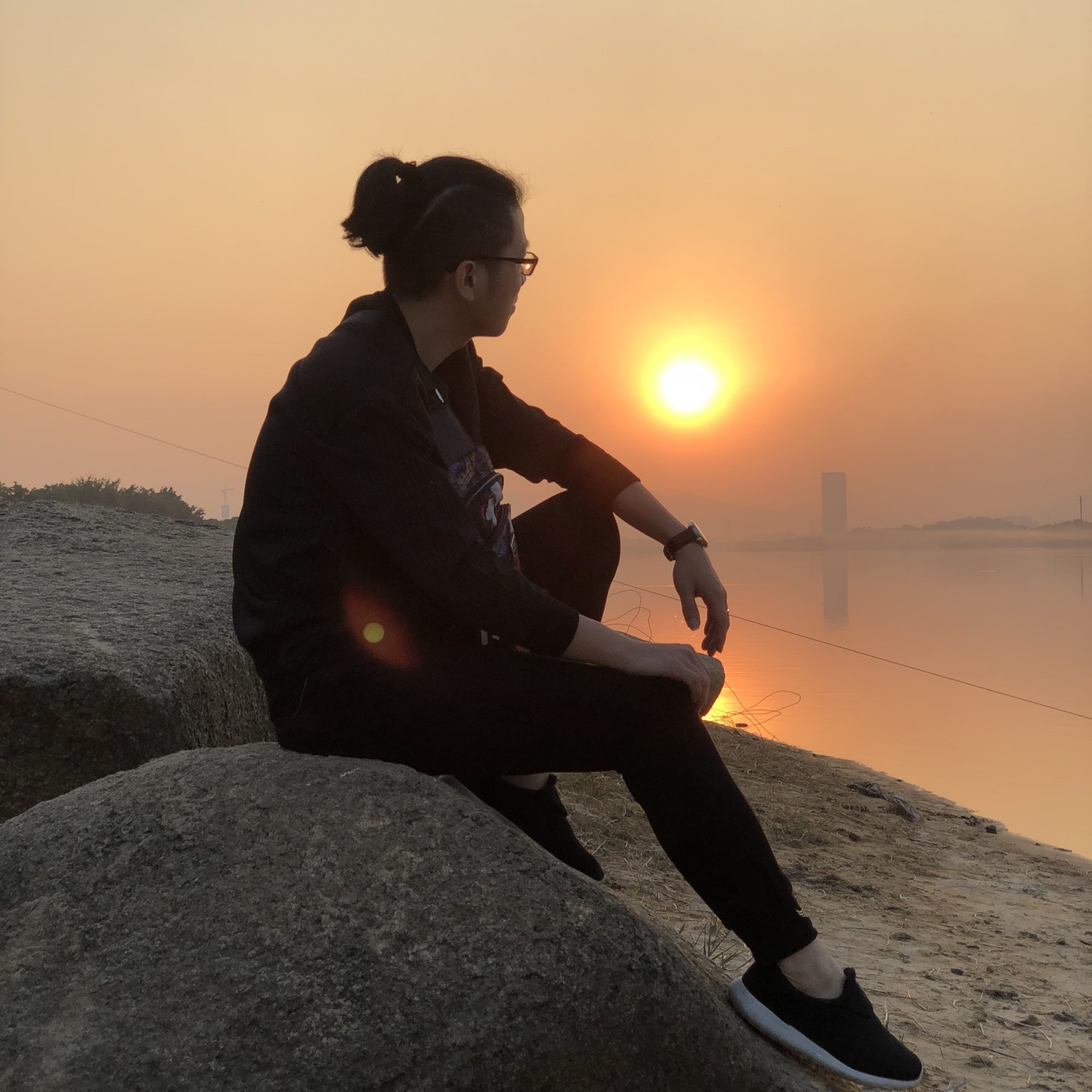 华强北邦乔威与锋子 