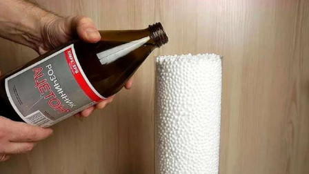 当酒精遇上泡沫,会发生什么神奇的现象呢?摄像机记录下实验全过程