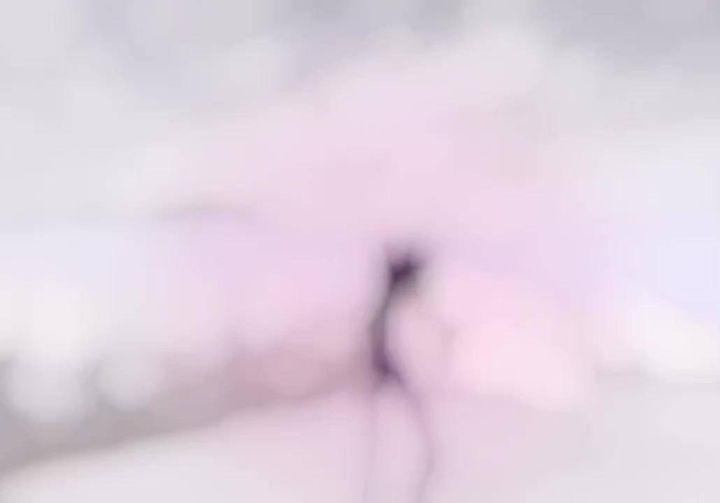 谁的笔下能盛开一朵朵雪莲,却画不出双曲线的对称轴。